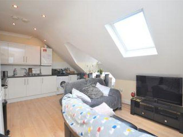 1 Bedrooms Flat for rent in Freeland Road, Ealing Common, London W5