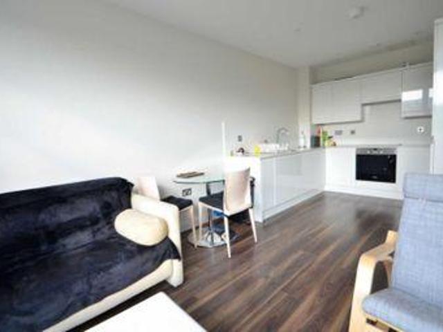 1 Bedrooms Flat for rent in Friars Mead, London E14