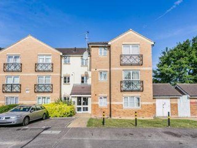 1 Bedrooms Flat for rent in Friars Close, Ilford IG1