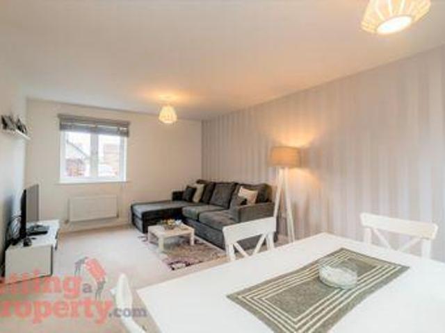 1 Bedrooms Flat for rent in Fullbrook Avenue, Spencers Wood, Reading RG7
