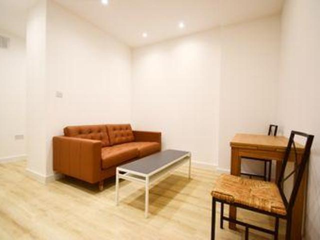 1 Bedrooms Flat for rent in Kensington High Street, London W14