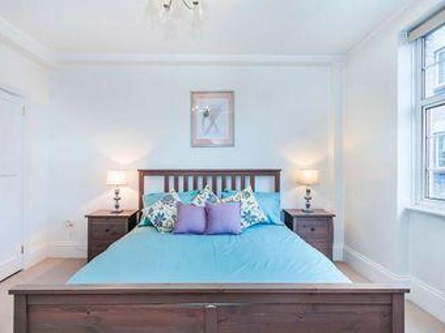 1 Bedrooms Flat for rent in Kenton Court, High Street Kensington, London W14
