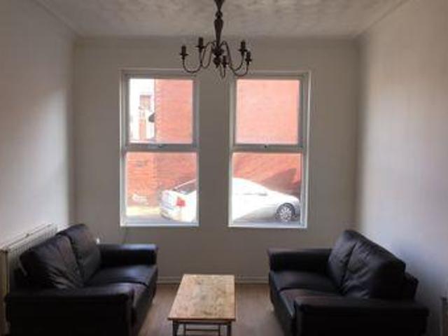 1 Bedrooms Flat for rent in Keppel Road, Chorlton M21