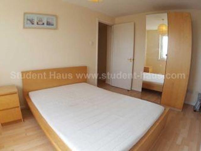 1 Bedrooms Flat for rent in Kersal Way, Salford M7