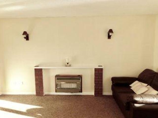 1 Bedrooms Flat for rent in Kersbrook Close, Stoke On Trent ST4