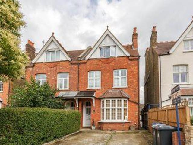 1 Bedrooms Flat for rent in Kerrison Road, Ealing, London W5
