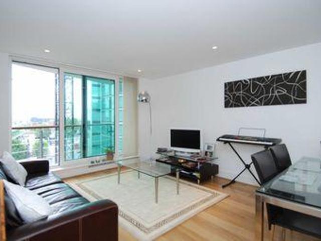 1 Bedrooms Flat for rent in Kestrel House, St George Wharf, Vauxhall, London SW8