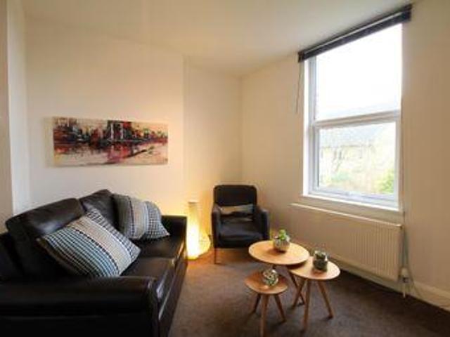 1 Bedrooms Flat for rent in King Charles Road, Surbiton KT5