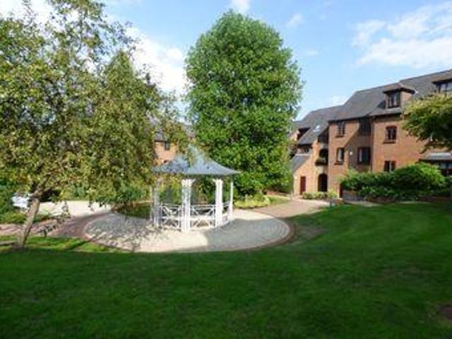 1 Bedrooms Flat for rent in Kingsmead Road, High Wycombe HP11