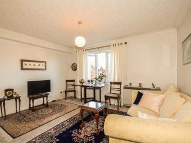 1 Bedrooms Flat for rent in Kipling Drive, Colliers Wood, London SW19