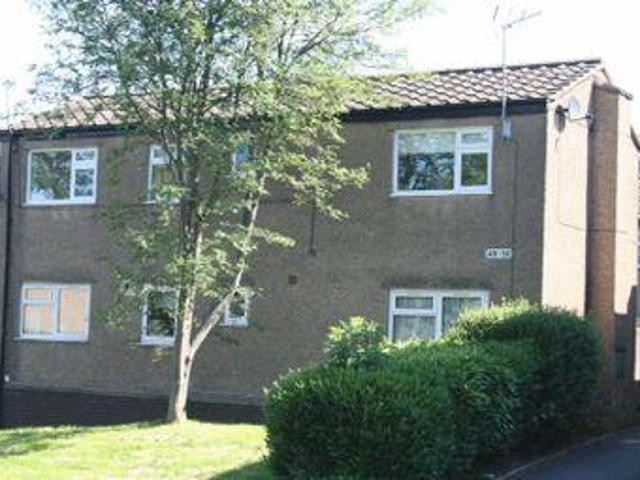 1 Bedrooms Flat for rent in Holtdale Grove, Leeds LS16
