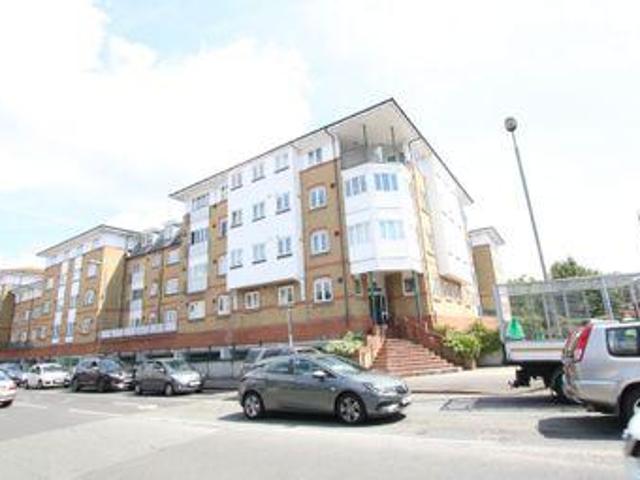 1 Bedrooms Flat for rent in Homesdale Road, Bromley BR2