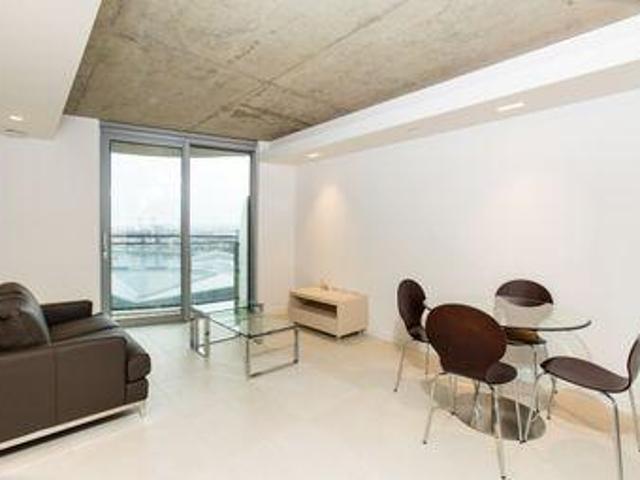 1 Bedrooms Flat for rent in Hoola, West Tower, Royal Docks E16