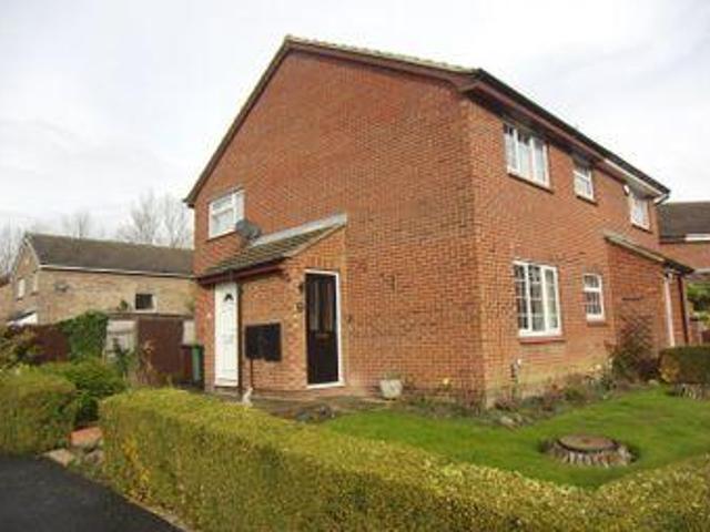 1 Bedrooms Flat for rent in Hornbeam Way, Leeds LS14