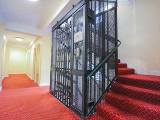 1 Bedrooms Flat for rent in Hatherley Grove, London W2