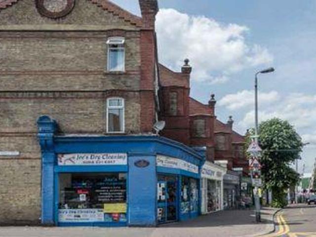 1 Bedrooms Flat for rent in Hale End Road, London E4