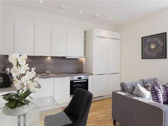 1 Bedrooms Flat for rent in Hamlet Gardens, London W6