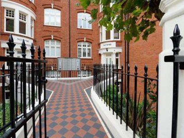 1 Bedrooms Flat for rent in Hamlet Gardens, London W6