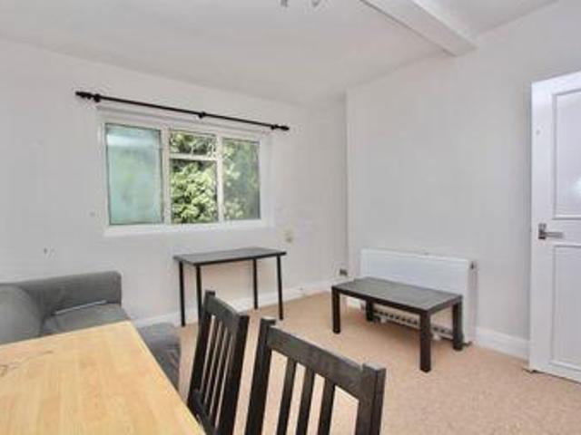 1 Bedrooms Flat for rent in Hampden Road, Harrin, London N8