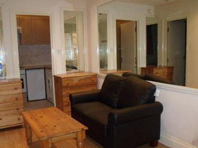 1 Bedrooms Flat for rent in Hanger Lane, London W5