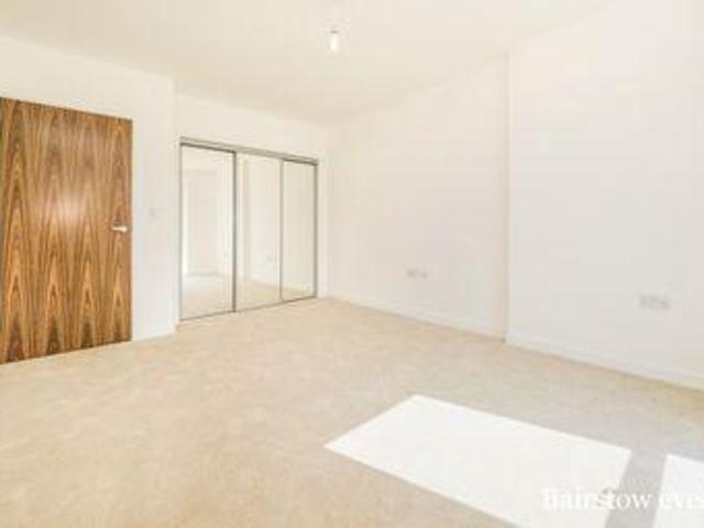 1 Bedrooms Flat for rent in Handley Page Road, Barking IG11