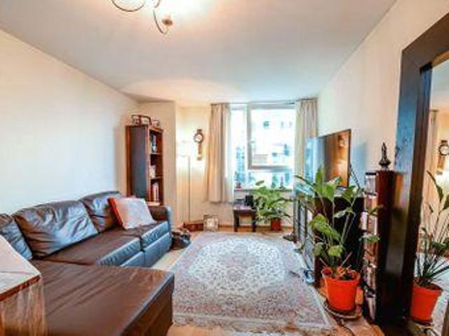 1 Bedrooms Flat for rent in Hanover House, St George Wharf, London SW8