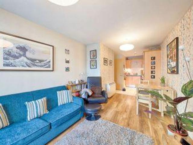 1 Bedrooms Flat for rent in Hardwicks Square, Wandsworth SW18