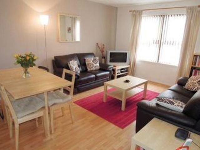 1 Bedrooms Flat for rent in Harrismith Place, Easter Road EH7