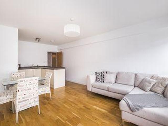 1 Bedrooms Flat for rent in Heath Road, Twickenham TW1