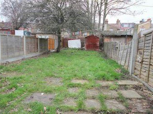 1 Bedrooms Flat for rent in Henley Road, Ilford IG1