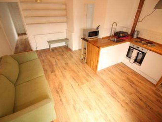 1 Bedrooms Flat for rent in Henley Street, Bramley, Leeds LS13