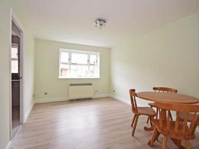 1 Bedrooms Flat for rent in Henry Doulton Drive, London SW17