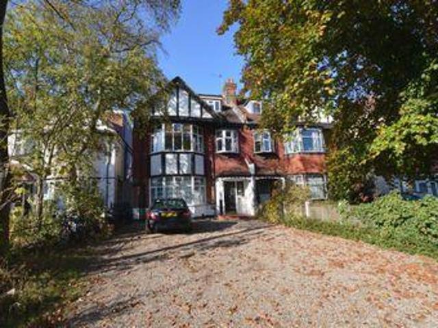 1 Bedrooms Flat for rent in Hermon Hill, South Woodford E18