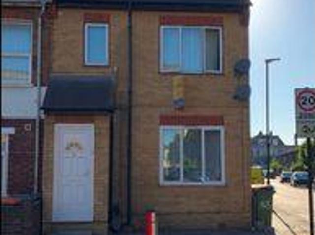 1 Bedrooms Flat for rent in Hermit Road, Plaistow E16