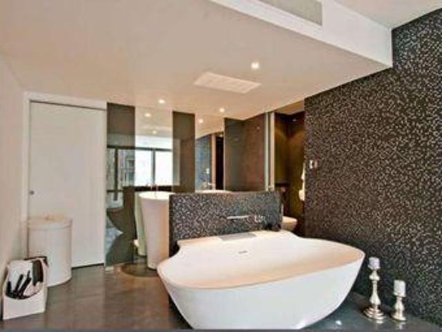1 Bedrooms Flat for rent in Hertesmere Road, Canary Wharf E14