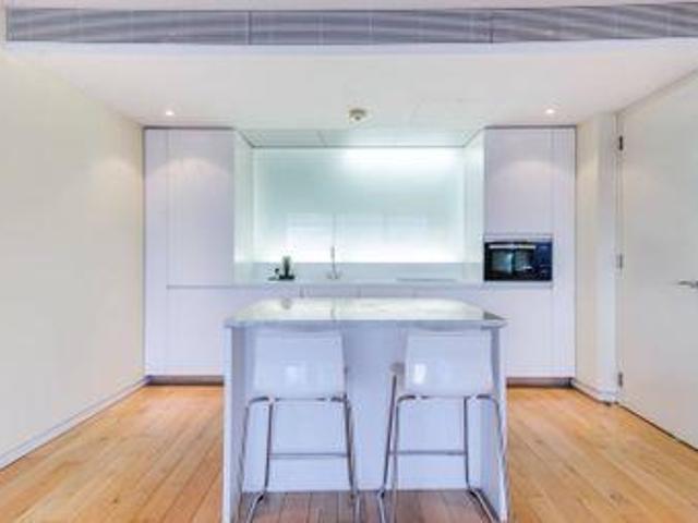 1 Bedrooms Flat for rent in Hester Road, Battersea SW11