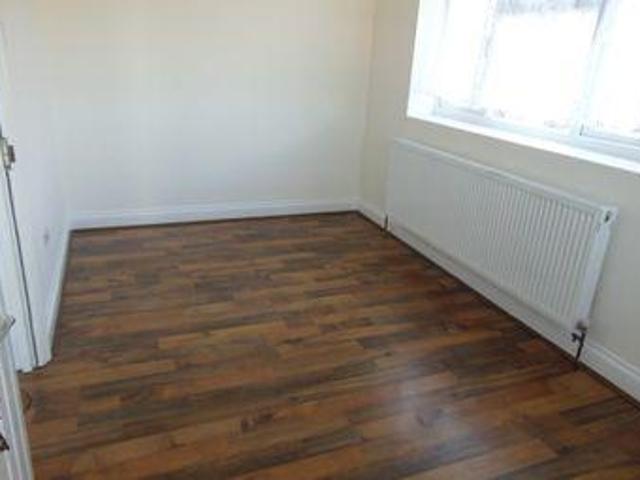 1 Bedrooms Flat for rent in High Road, Ilford, Essex IG3