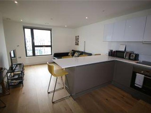 1 Bedrooms Flat for rent in High Road, London N12