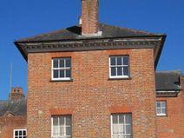 1 Bedrooms Flat for rent in High Street, Alton GU34