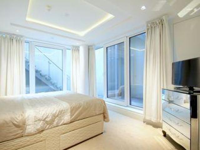 1 Bedrooms Flat for rent in High Street Kensington, Charles House, Kensington, London W14