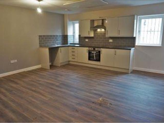 1 Bedrooms Flat for rent in High Street, Heckmondwike WF16