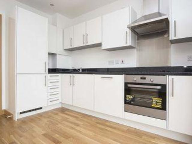 1 Bedrooms Flat for rent in High Street, London E15