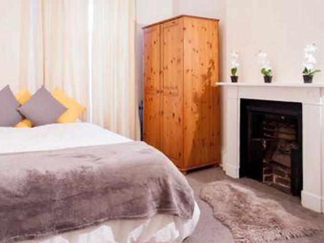 1 Bedrooms Flat for rent in High Street, Marylebone, Central London NW1