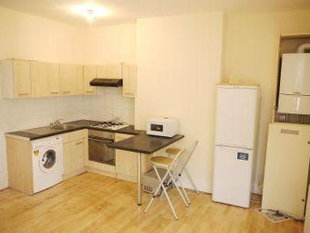 1 Bedrooms Flat for rent in High Street North, East Ham, London. E6
