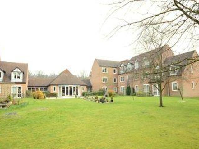 1 Bedrooms Flat for rent in High Street, Sandhurst GU47