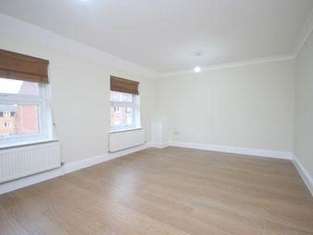 1 Bedrooms Flat for rent in High Street, Walthamstow, London E17