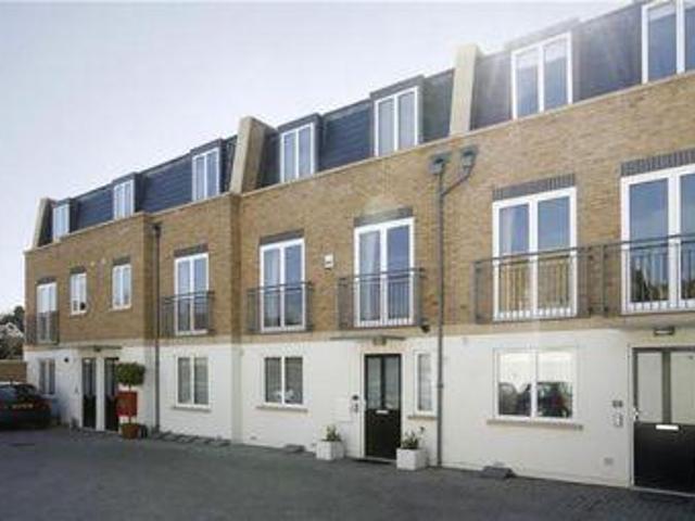 1 Bedrooms Flat for rent in Hill Crest, Upper Brighton Road, Surbiton KT6