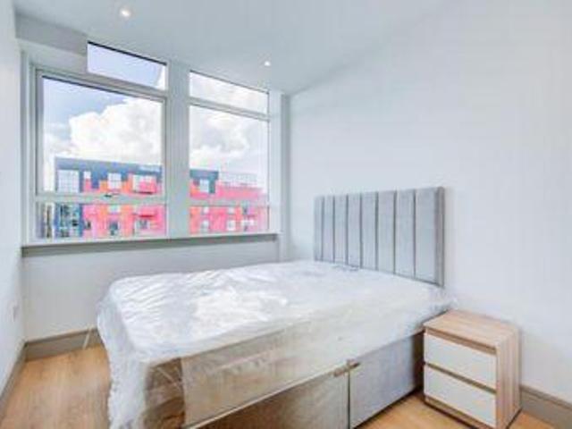 1 Bedrooms Flat for rent in Imperial Drive, Harrow HA2