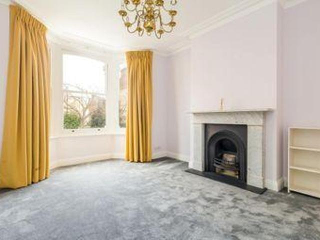 1 Bedrooms Flat for rent in Irving Road, London W14