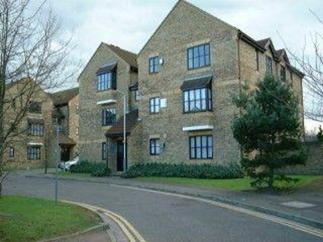 1 Bedrooms Flat for rent in Jasmin Close, Northwood HA6